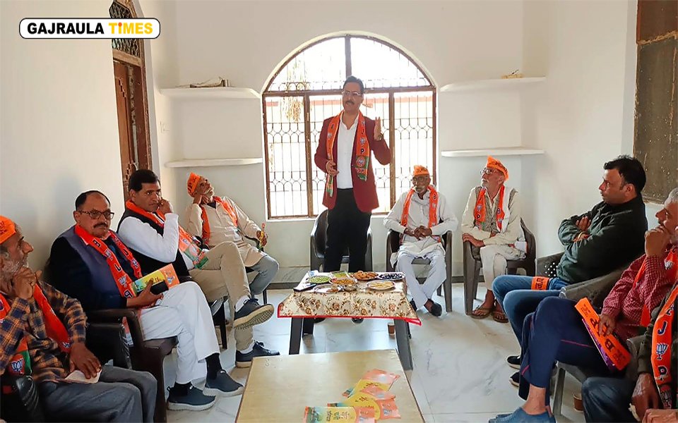 'पीएम मोदी के नेतृत्व में देश आगे बढ़ रहा है'-देवेंद्र नागपाल